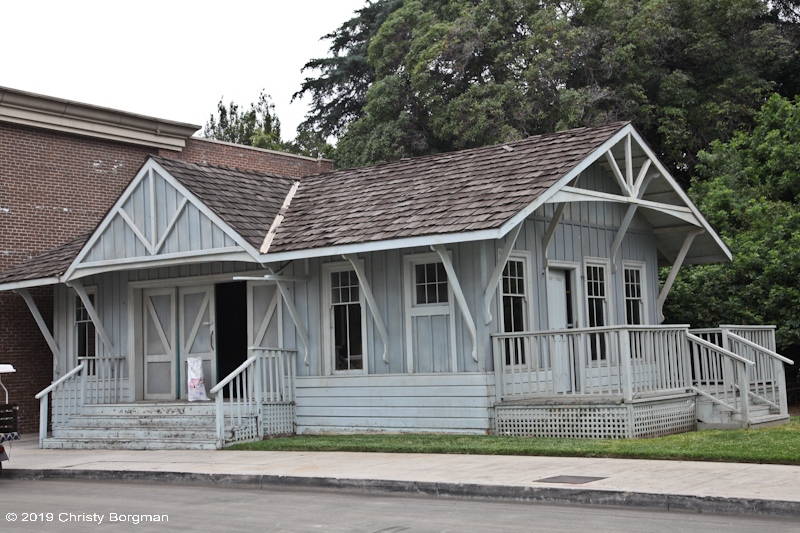 May 15, 2019 Miss Patty’s dance studio (Gilmore Girls), Warner Bros ...